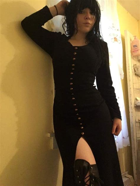 Pin By Garrett Betz On Cute Goth Girls Cute Goth Girl Goth Girls
