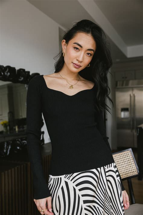 Nyla Ribbed Sweater In Black Böhme