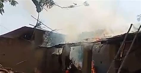 Kaushambi News पत्नी के मायके जाने से नाराज शख्स ने घर में लगा दी आग