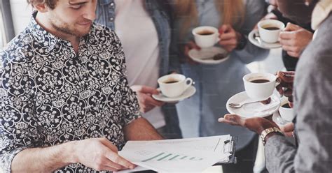 커피 브레이크 비즈니스 카페 축하 이벤트 파티 팀워크 브레인스토밍 개념 사진 Unsplash의 사람들의 그룹 이미지