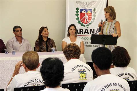 13042012 Secretária Da Família Entrega Carro Para Conselho Tutelar De