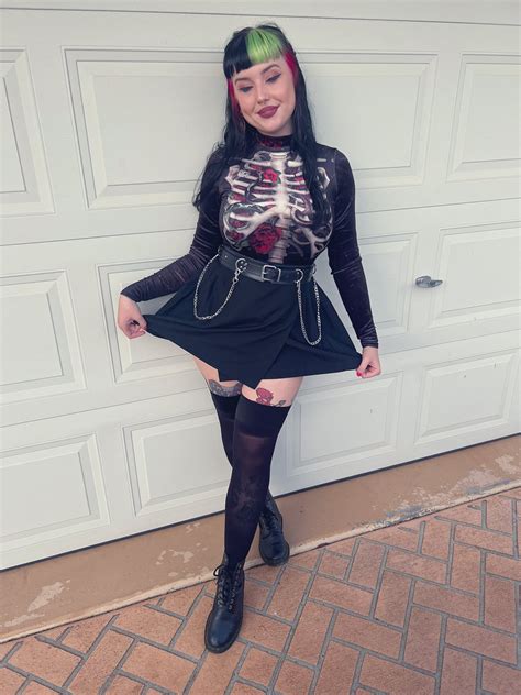 Blossy Blue On Twitter A Bit Of Blackmilktweets Fun For Bones And