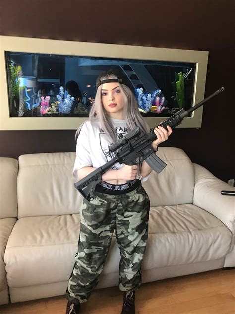 Amazing Wtf Facts Amazing Girls And Guns Photos