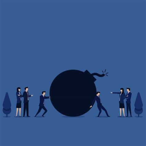 30 Menyalahkan Ilustrasi Grafik Vektor And Clip Art Bebas Royalti Istock