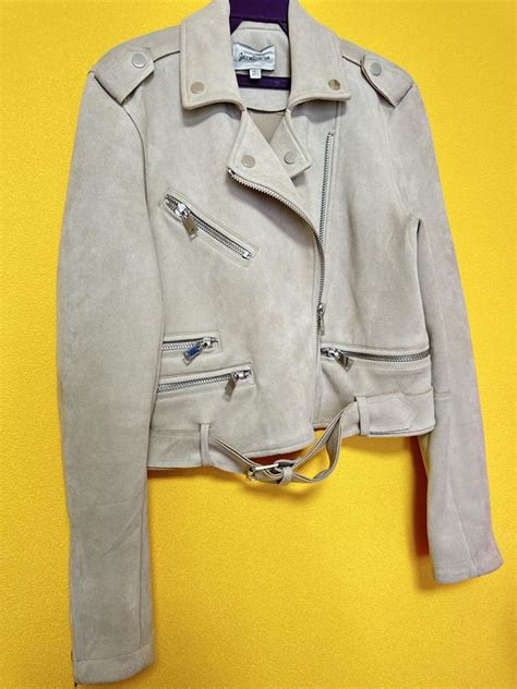 Курта Stradivarius — ціна 300 грн у каталозі Куртки Купити жіночі речі за доступною ціною на