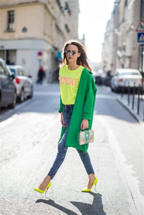 Warna Yang Cocok Dengan Kuning Gold Ide Perpaduan Warna