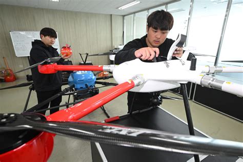대형화재 연발드론으로 화재 진압 전자신문