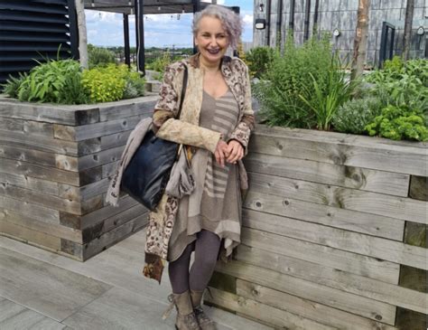 Dr Sass Brown O ícone Da Moda Sustentável Global Magazine Le