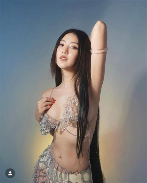 เบียร์ เดอะวอยซ์ อวดแฟชั่นรับลมหนาวแซ่บเต็มตา หนุ่มๆ อิจฉา ท็อป เลซีล็อกซี