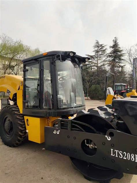 这两款8吨单钢轮压路机，各有千秋！ 液压汇