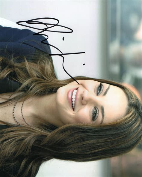 Autographed Mila Kunis 8 X 10 Photo Signed On Ebid United States