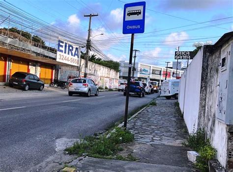JP tem mais de 50 pontos de ônibus sem proteção contra sol ou chuva