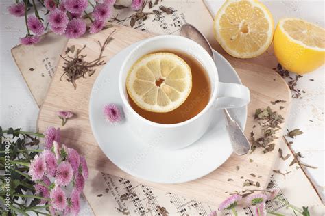 Tee Mit Zitrone Stock Foto Adobe Stock