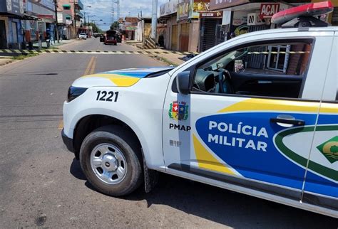 Jovem reage a assalto e morre baleado em via pública por criminosos em