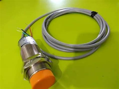 Inductive Proximity Switches Metal Proximity Sensor Manufacturer From Surat