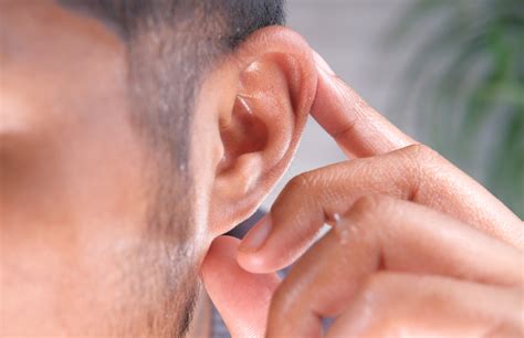 Earlobe Cysts Symptoms Causes And Treatment Faqs