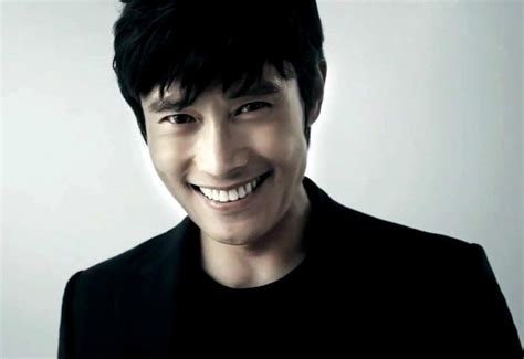 李秉宪图册360百科