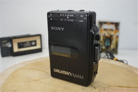 Sony Walkman Radio Cassette Player Auto Reverse Wm F2061