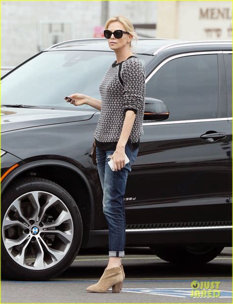 Charlize Therons Mad Max Performance Was Astonishing To Maggie Gyllenhaal Photo 3378849