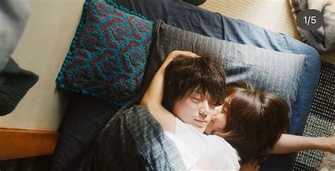 徵模特！！！ 看完「花束般的戀愛」決定要來翻拍了 畫面真的太好看 歡迎各位情侶或是男女好朋友報名參加 地標台南優先！