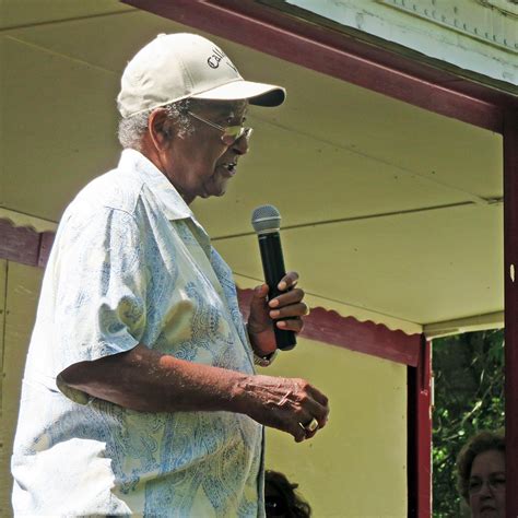 Memphis Flyer Sidney Chism Lays It On The Line At Annual Picnic