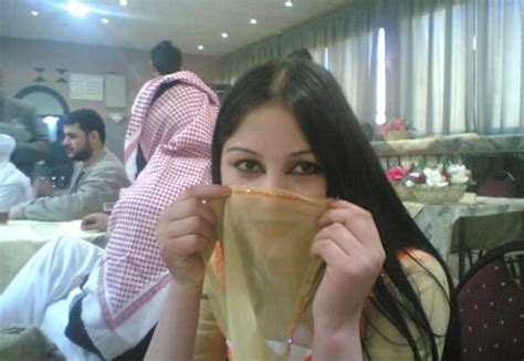 Becikni Saudi Arabian Hot Girls