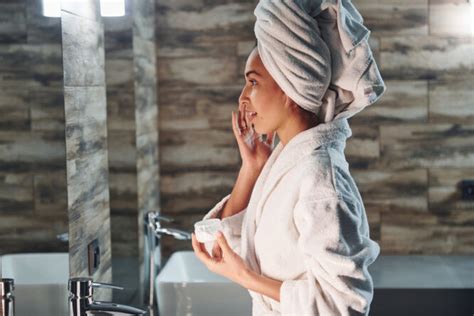 Everyday Life Hacks Women Use That Just Make Life Easier
