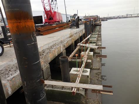 New 10 Ft Wide Reinforced Concrete Crane Rail Beam At Port Of