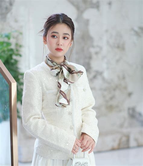 កូនកាន់តែធំ តែសម្រស់ ពេជ្រ សូលីកាកាន់តែក្មេ ង ដូច អាយុ១៨ Khmerload Cambodia Latest News