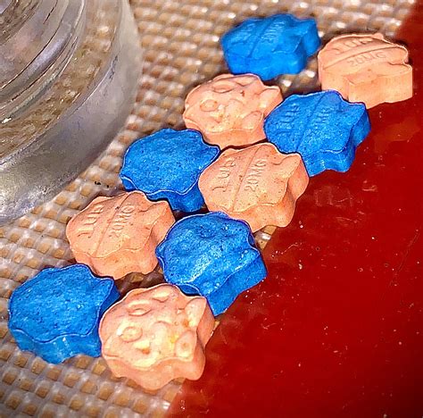 A Couple Of Codeine Pills R Drugsarebeautiful