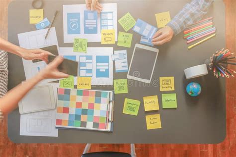 Smooth Focus Group Of Web Designers Are Working Together To Develop