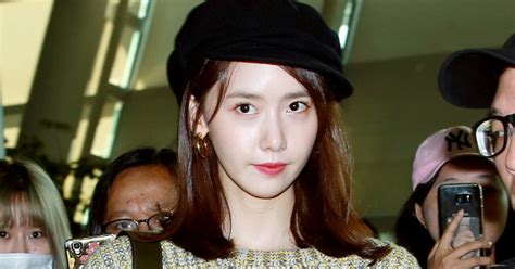 소녀시대 윤아 초롱초롱 꽃사슴 미모 공항패션