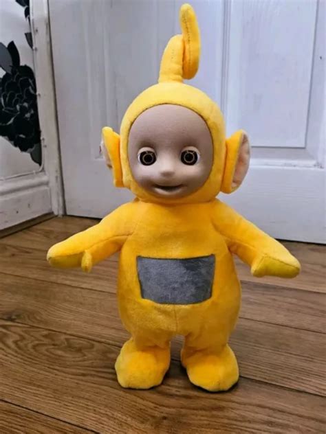 Teletubbies Laa Laa Interactive Jumping And Talking Soft Toy Plush £8