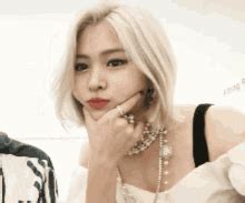 Ryujin Itzy GIF Ryujin Itzy 류진 Discover Share GIFs