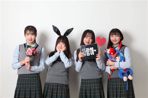 홍대사진관 홍대 우정 사진 홍대이미지사진 커플기념 사진찍으러 홍대 수상한 사진관 으로 오세요~ 네이버 블로그