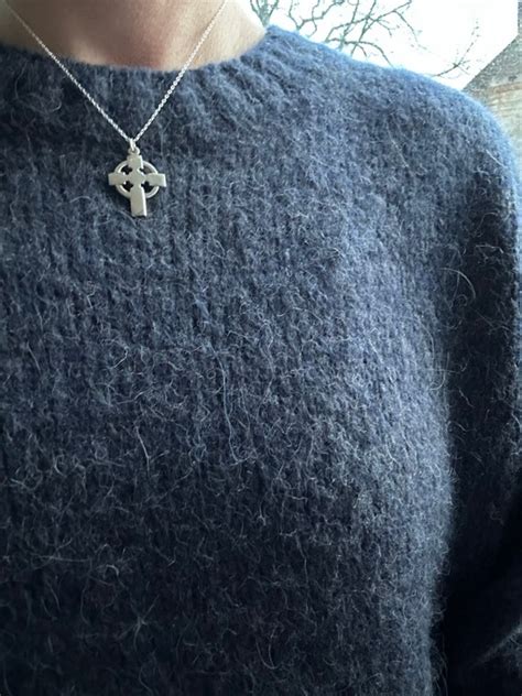 St Columbas Pillow Celtic Cross And Chain Silver H… Gem