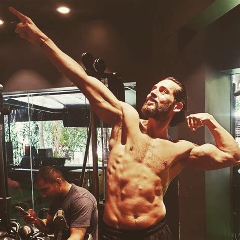 Shirtless Bollywood Men Dino Morea Flex At The Gym Damn Those Abs