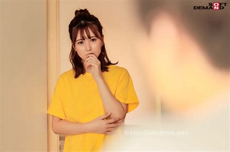 Sdmf 042 7年間汚部屋で引きこもり生活をしている中卒妹は初体験を寝ているボクで済ませ、その後もボクを逆夜 い（避妊具ナシ）して性欲