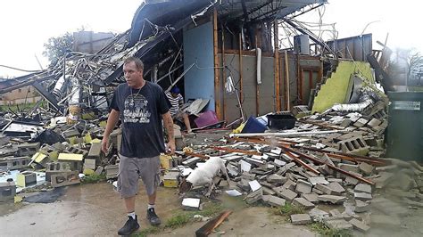 Rekord Hurrikan „michael“ Verwüstet Florida Mindestens Ein Toter
