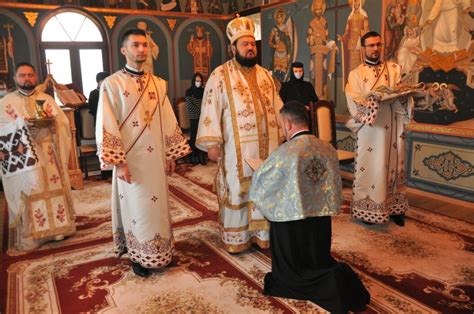 Liturghie Arhierească în paraclisul Sfântul Evanghelist Luca de la