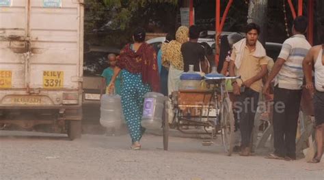 Delhi Faces Severe Water Crisis As Temperatures Soarwater Tankers