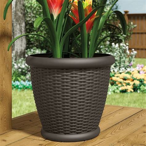 Suncast Willow 18 Resin Wicker Planter 2 Piece Set