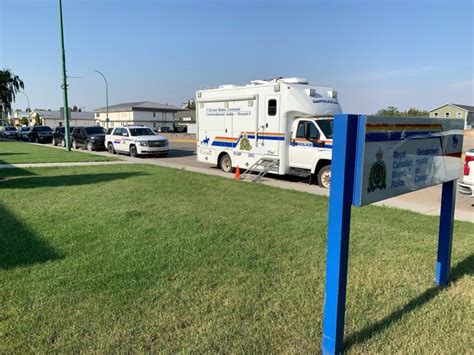Manitoba Rcmp Nixes Text Alerts As Manhunt Continues In Saskatchewan