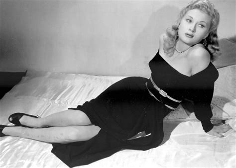 14 Amazing Vintage Portraits Of Christine Norden Britains First Post