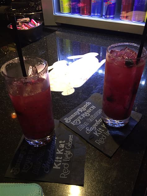 TW Pornstars Sarah Greenmore Twitter New Drink By Kelley Blueball