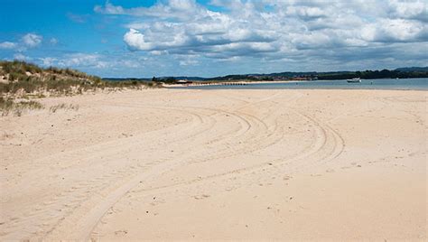 Rescatado en helicóptero un hombre de años tras sufrir una crisis convulsiva en la playa del