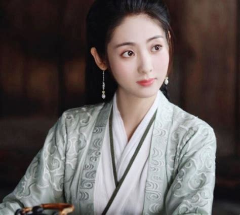 邢菲林一是情侣吗邢菲赵露思谁好看 七乐剧