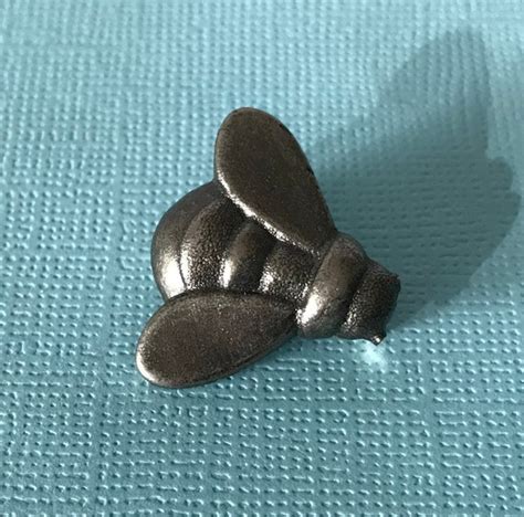 Vintage Bee Brooch Pin Gem