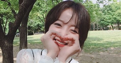 M★sns 송하윤 세상 혼자 사는 미모인형이 따로 없네