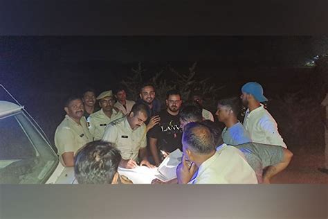 Elvish Yadav Stopped By Rajasthan Police In Kota Released Later The